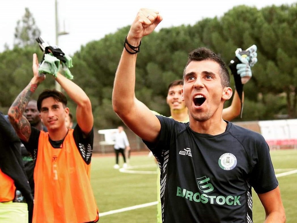 CALCIO ECCELLENZA/ Auguri al capitano della Nuorese Fabio Cocco ...